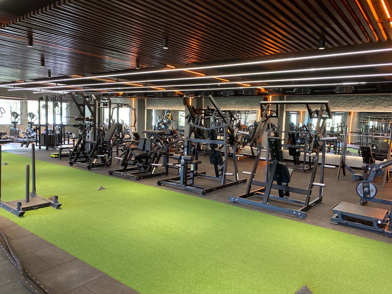 300 m² commercial gym in Nakuru - Happy Fitness Kenya